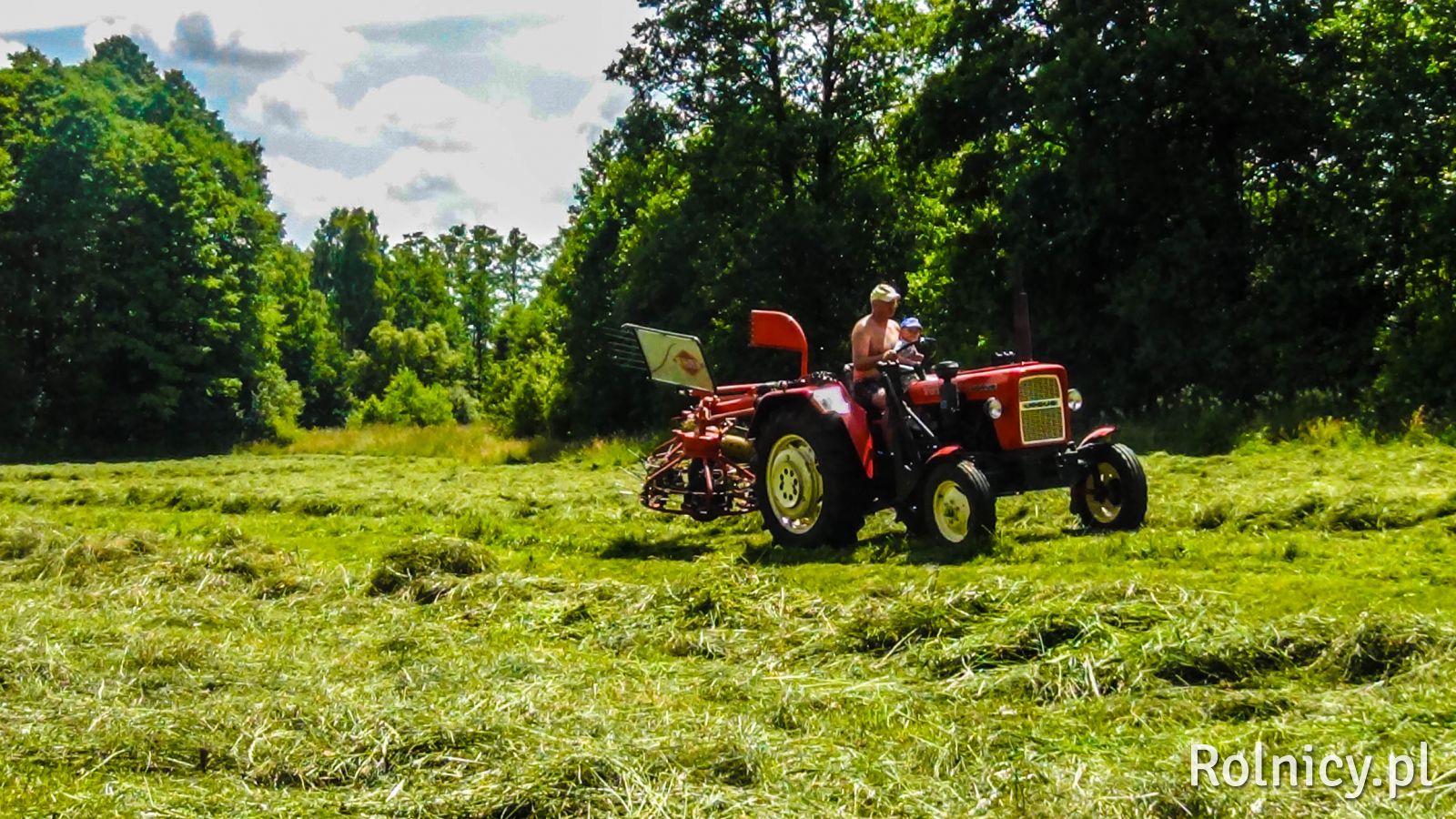 Ursus C-330 + Kuhn Haybob 360, zdjęcia - Rolnicy.pl