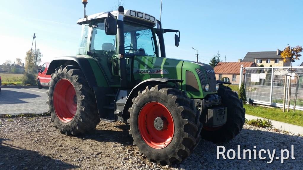 Ciągnik rolniczy Fendt 712 Vario, Jędrzejów Nowy - Rolnicy.pl