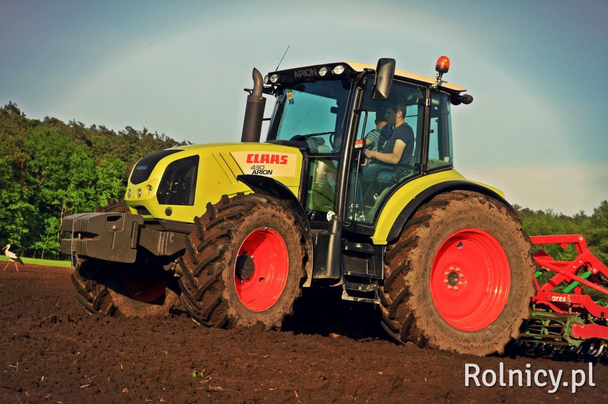 Claas Arion 430 - dane techniczne, cena, opinie, zdjęcia, forum, spalanie